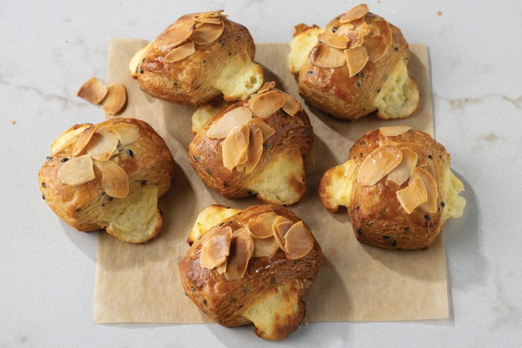 Mini Grain Cream Cheese Pastry 6pc | Shareable Breads | Paris Baguette